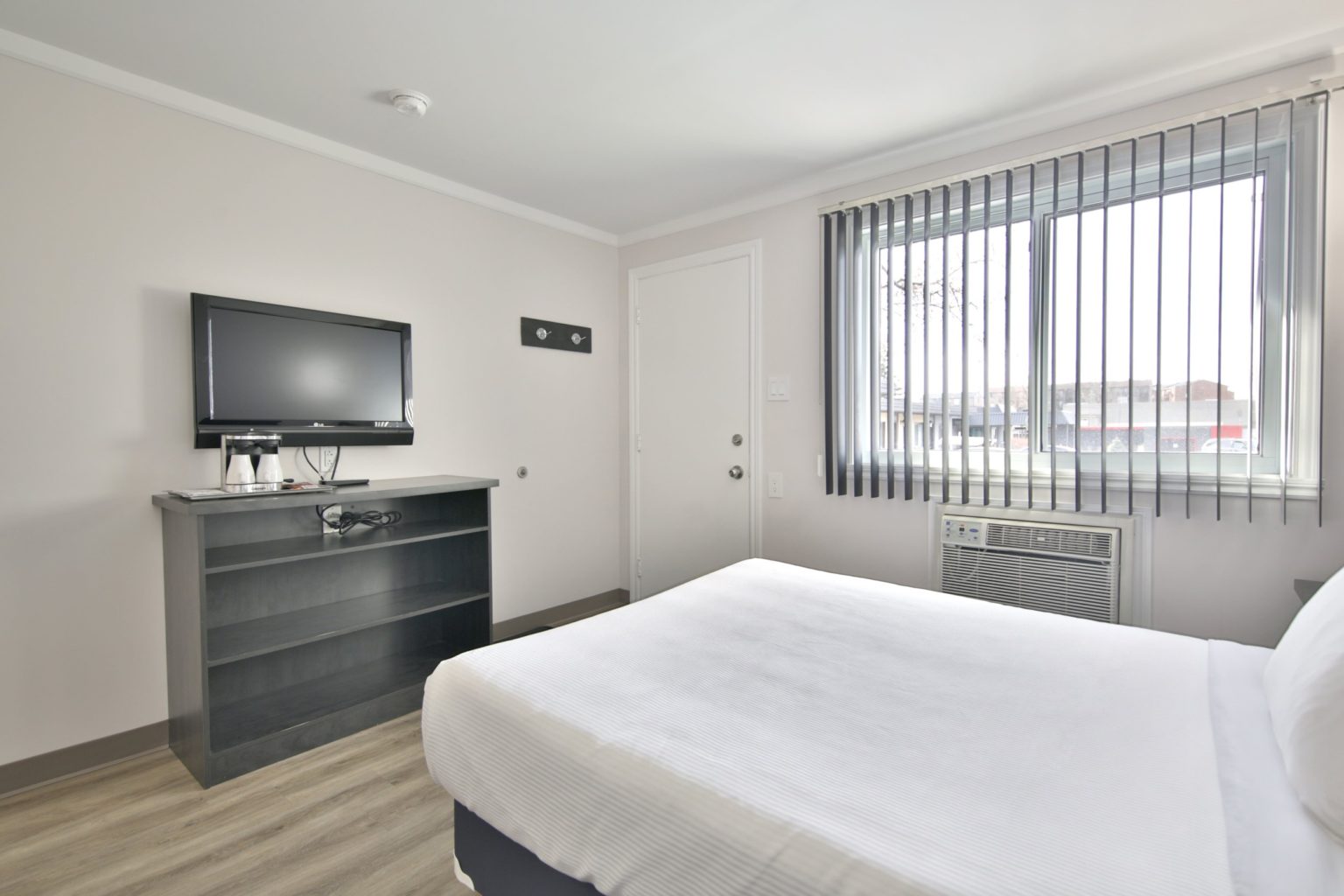 Location de Chambres | Môtel Newstar Laval